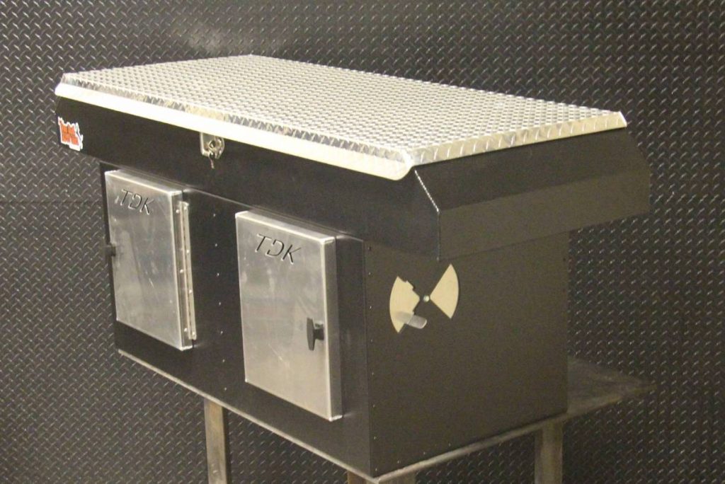 Tool Box Dog Box from Tree Dog Kustoms